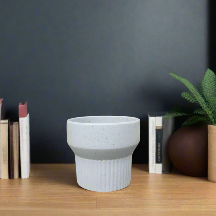 BOTANY POT SMALL WHITE – Stonemans Garden Centre