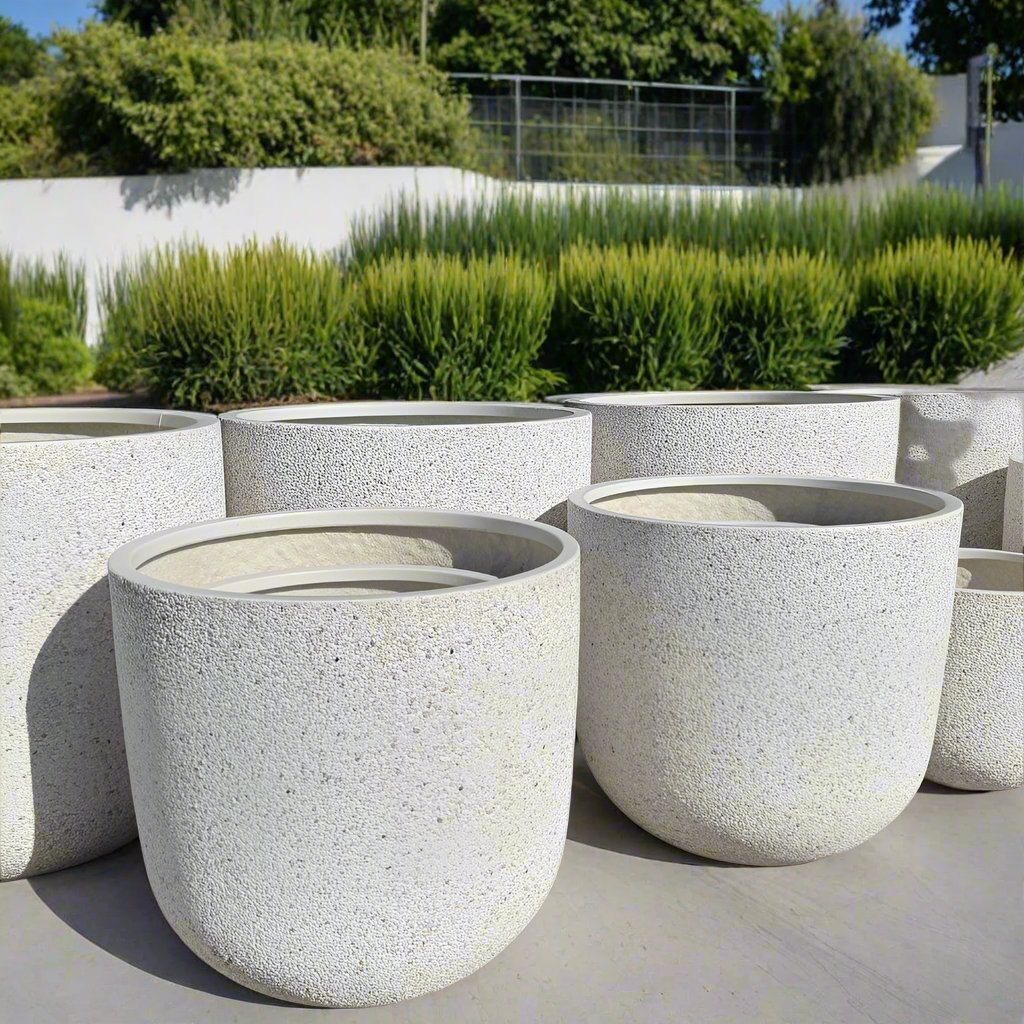 ELLIE PLANTER WHITE PEBBLE X SMALL – Stonemans Garden Centre