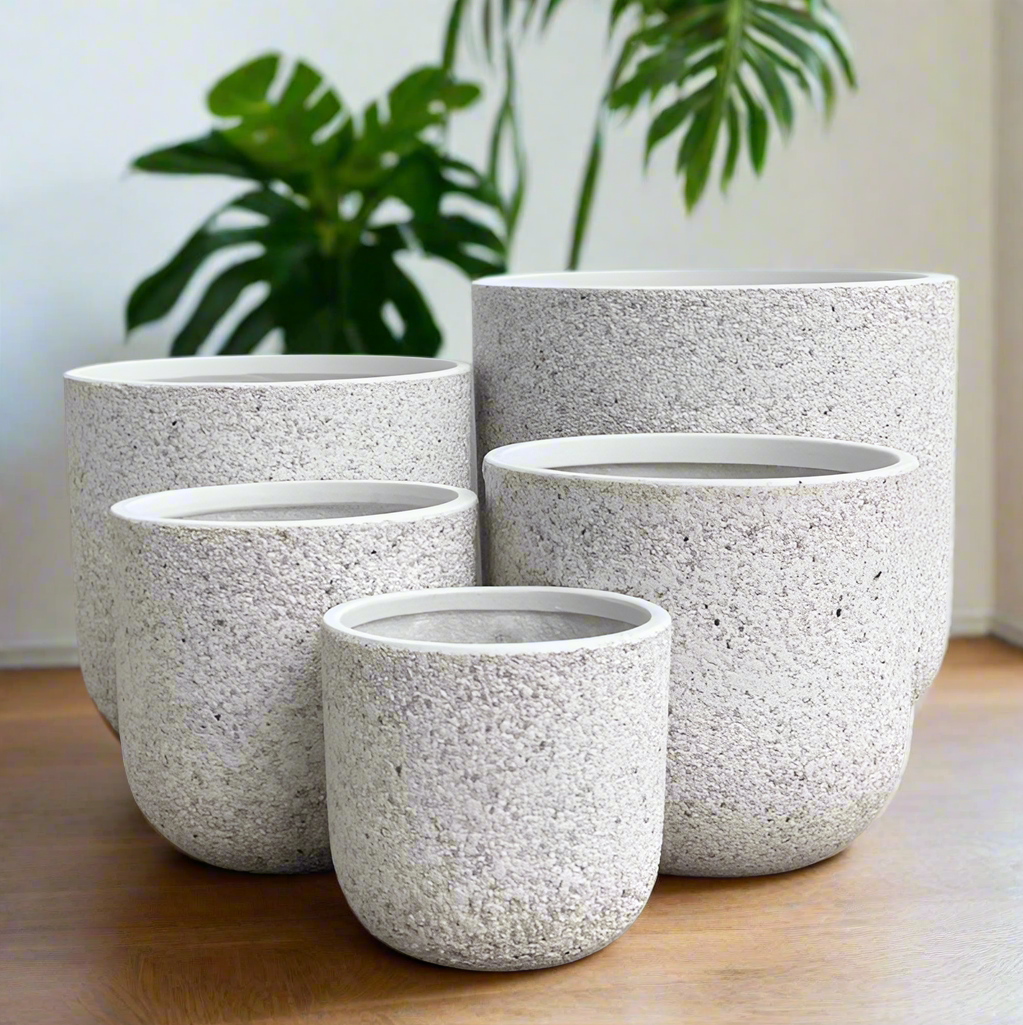 ELLIE PLANTER WHITE PEBBLE X SMALL – Stonemans Garden Centre